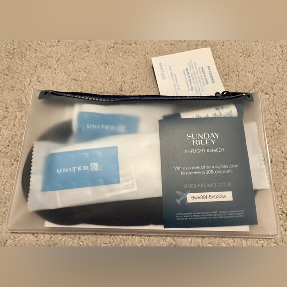 United | Bags | New With Tag United Polaris Amenities Kit La With ...